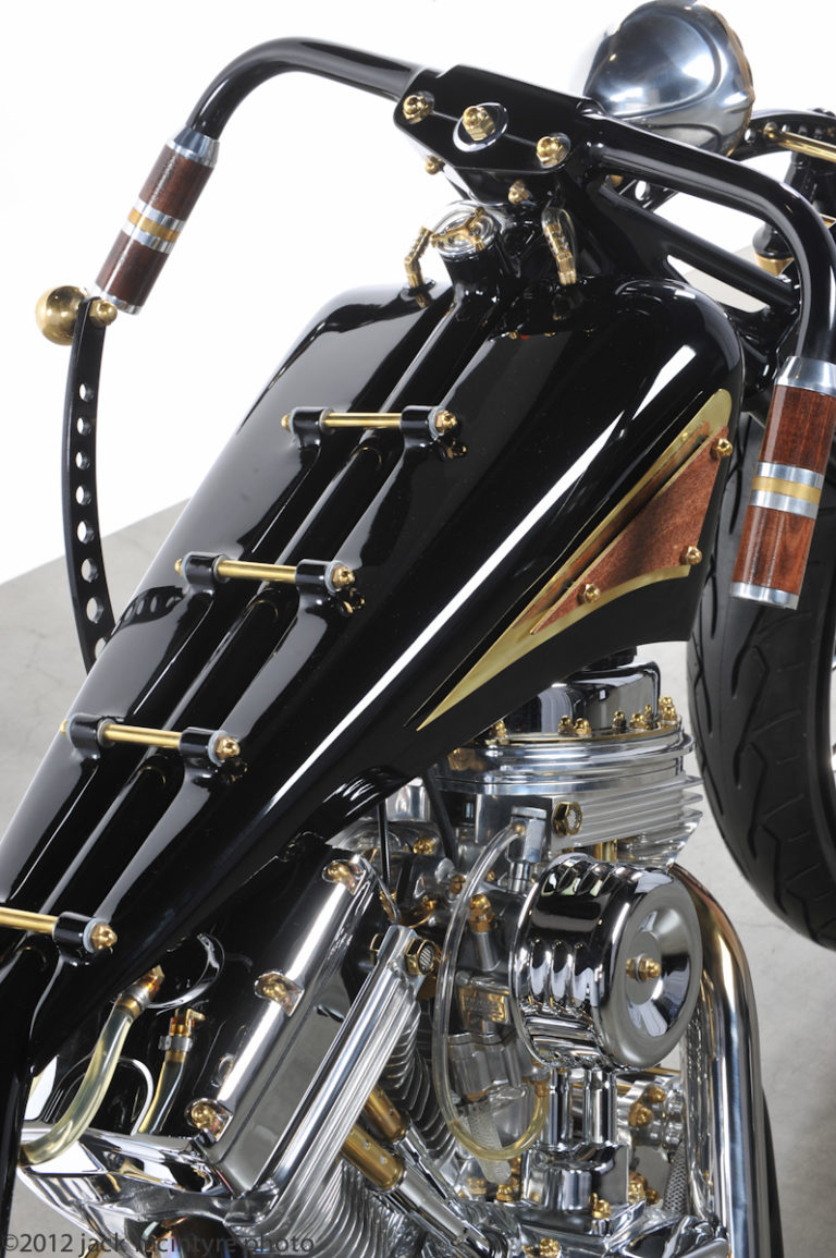 CHOP DELUXE, STUNNING MOTORCYCLE BY BUILDER SHAUN RUDDY - Iron Trader News