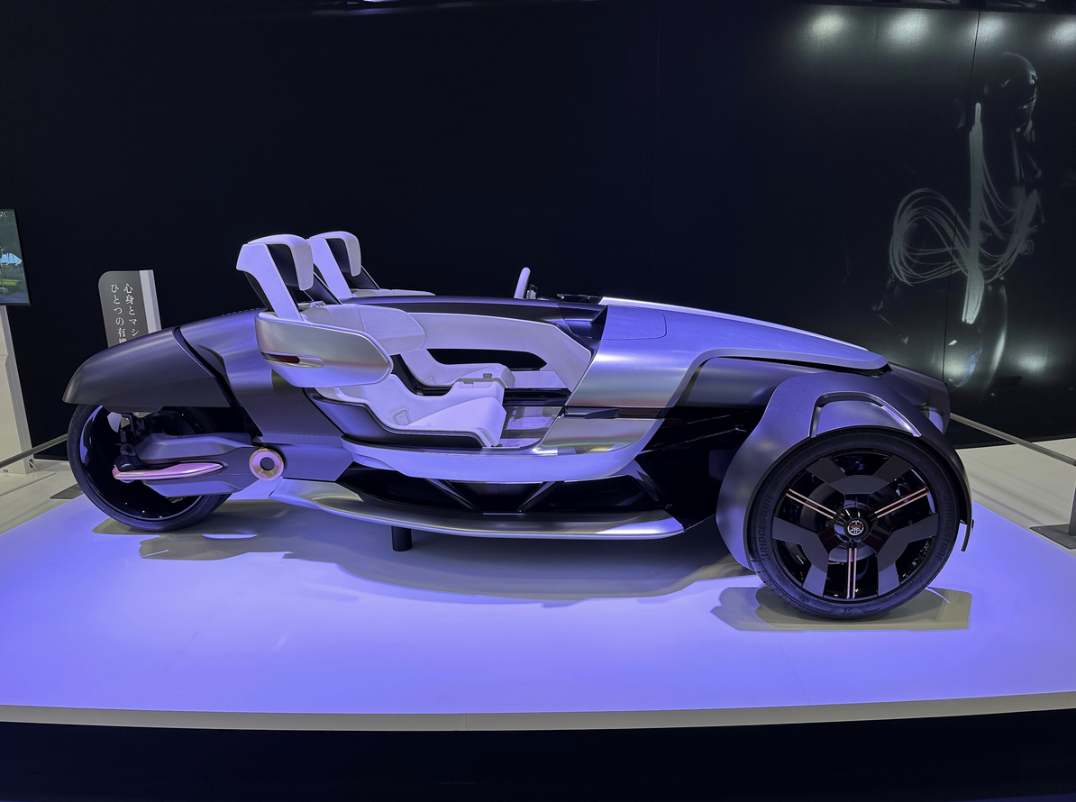 The future of vehicles?: Yamaha To Display TRICERA Design Concept ...